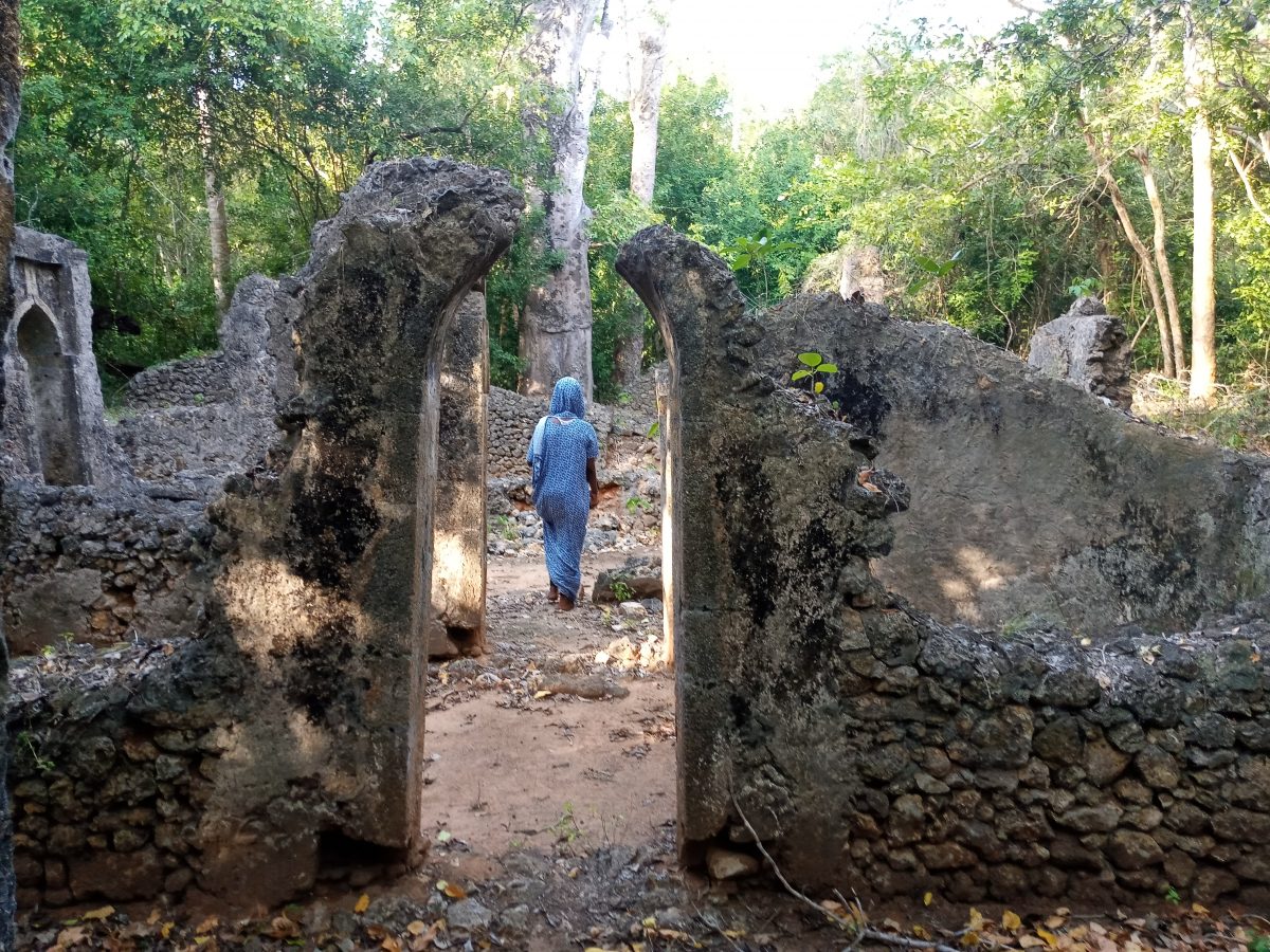 Hike 067: Gede Ruins – Hiking Adventures